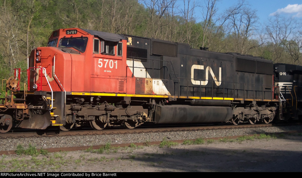 CN 5701